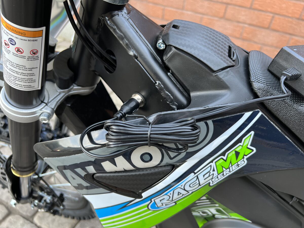 Elektro HP113E - Elektro motocikli - Katalogs - SIA "Leks RM"